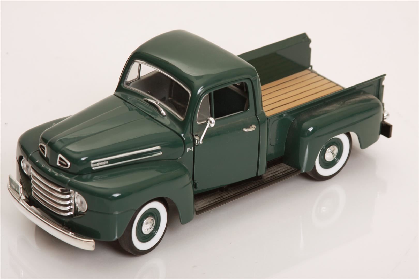 1/18 Scale 1948 Ford F-10 Pickup by Road Legends