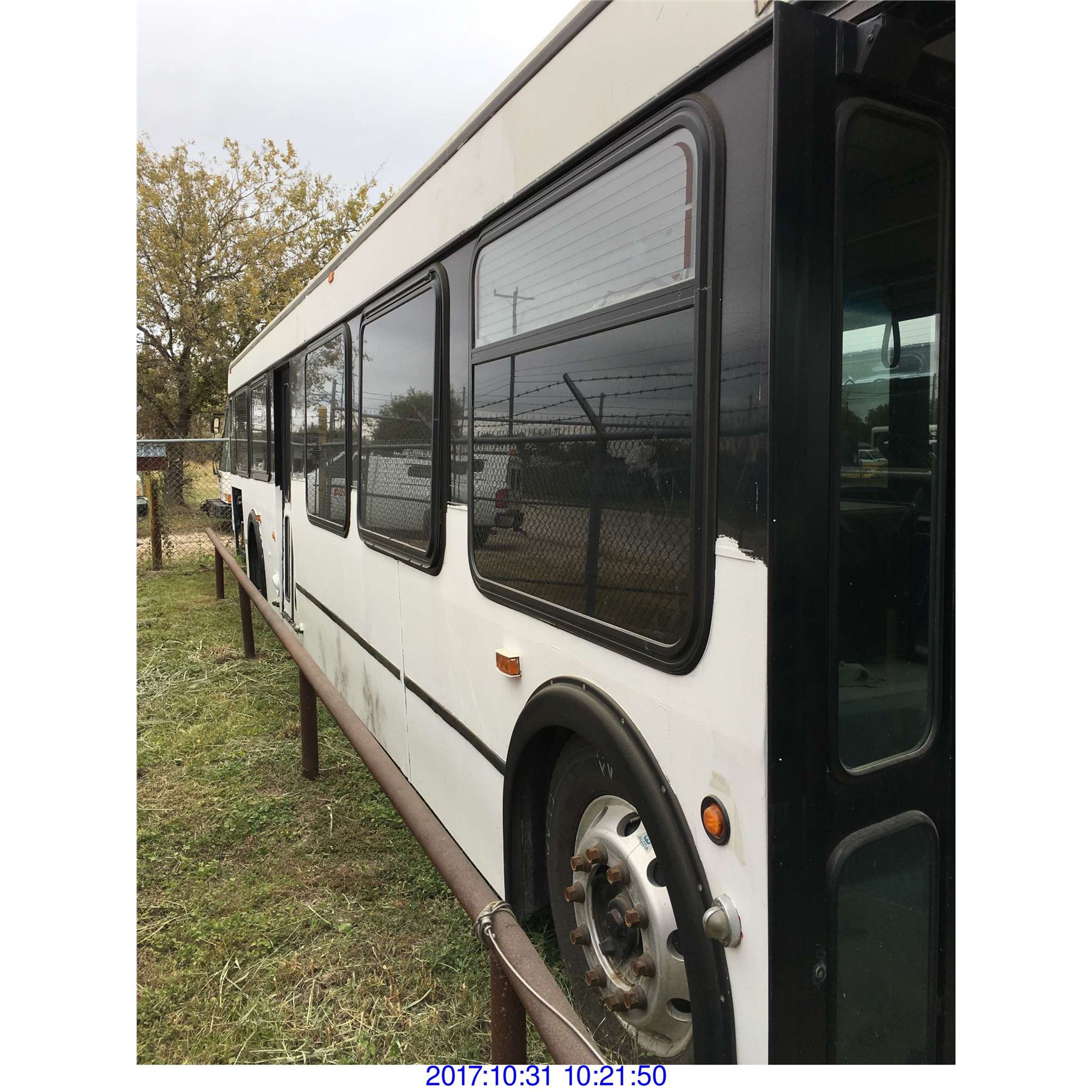 2003 - NEW FLYER D40LF