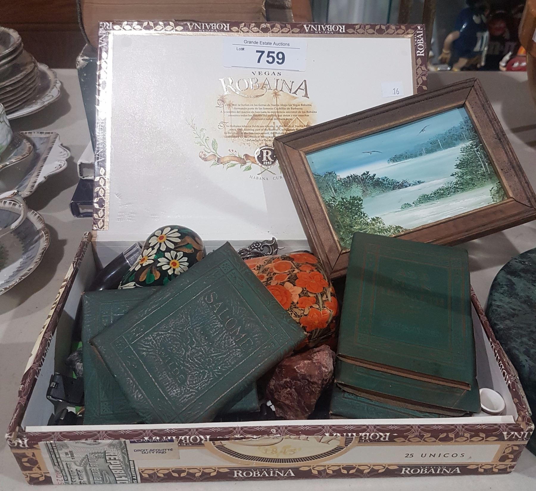 CIGAR BOX W/COLLECTIBLES