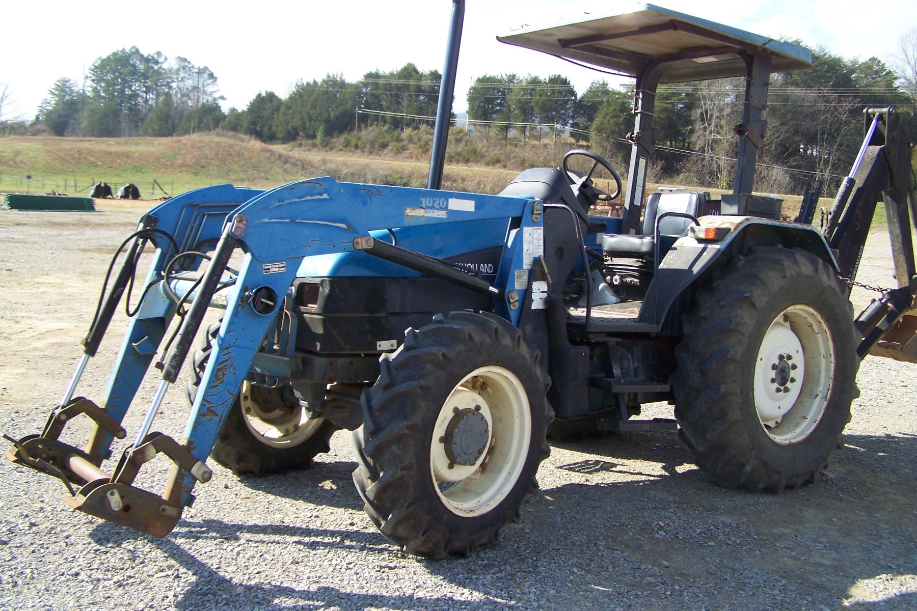 NEW HOLLAND 5635 TRACTOR W/ WOODS 1020 LOADER, CANOPY, HOURS SHOWING ...
