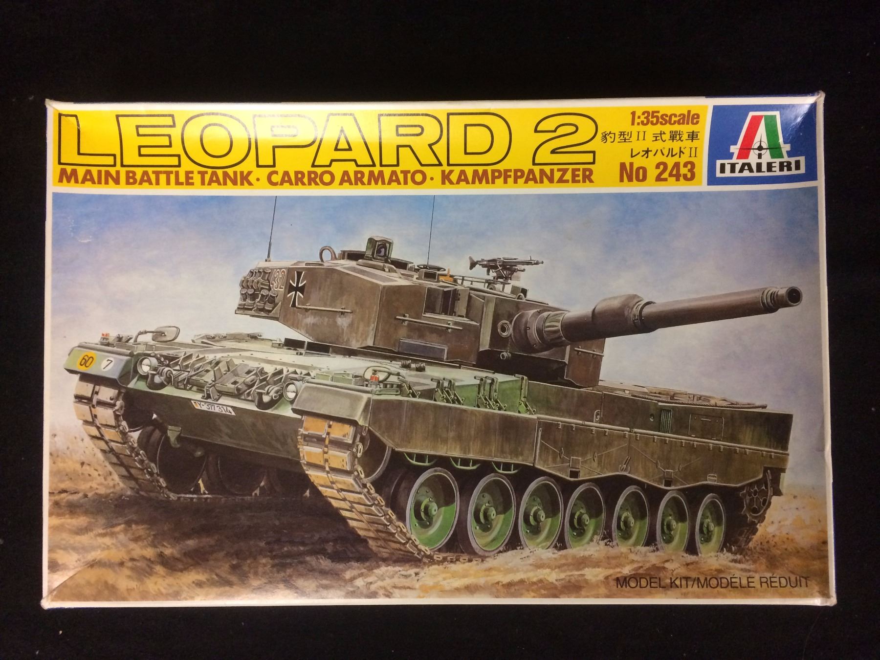 ITALERI 1:35 SCALE LEOPARD 2 MAIN BATTLE TANK MODEL KIT (IN BOX)