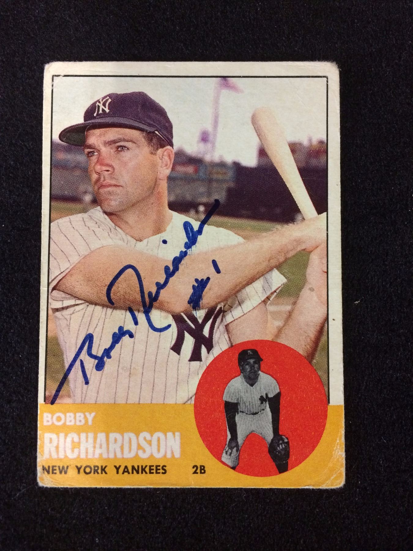 AUTOGRAPHED 1963 TOPPS BOBBY RICHARDSON BASEBALL CARD