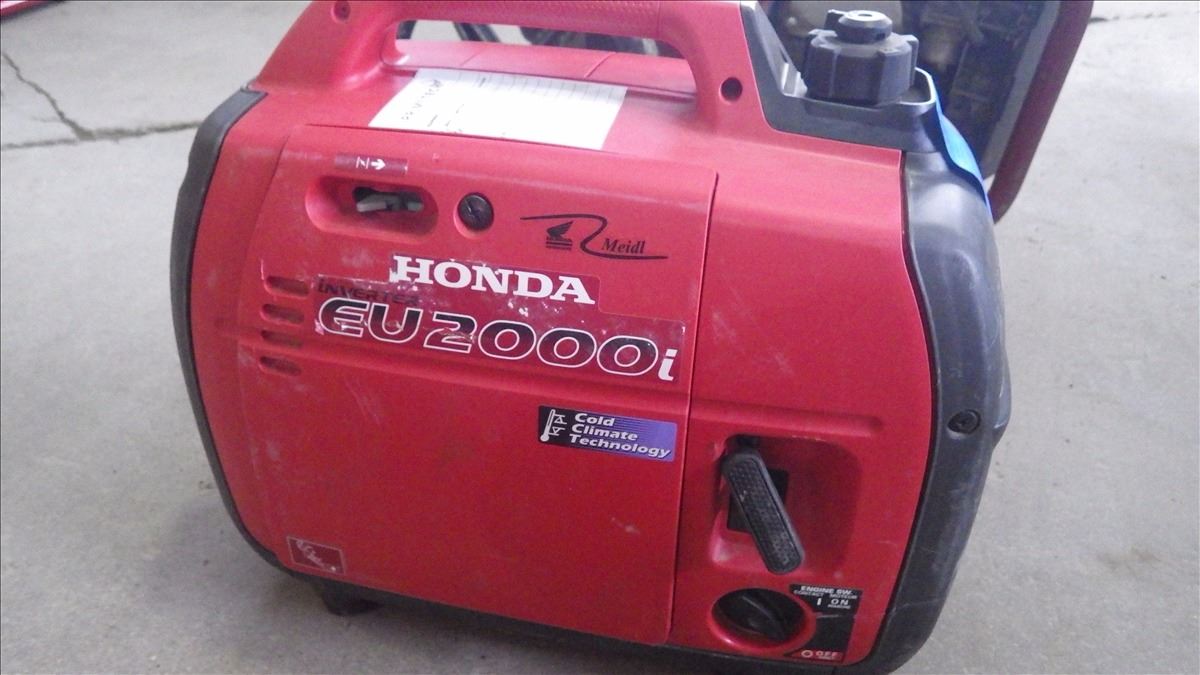 HONDA EU INVERTOR 2000I COLD CLIMATE TECHNOLOGY GAS GENERATOR