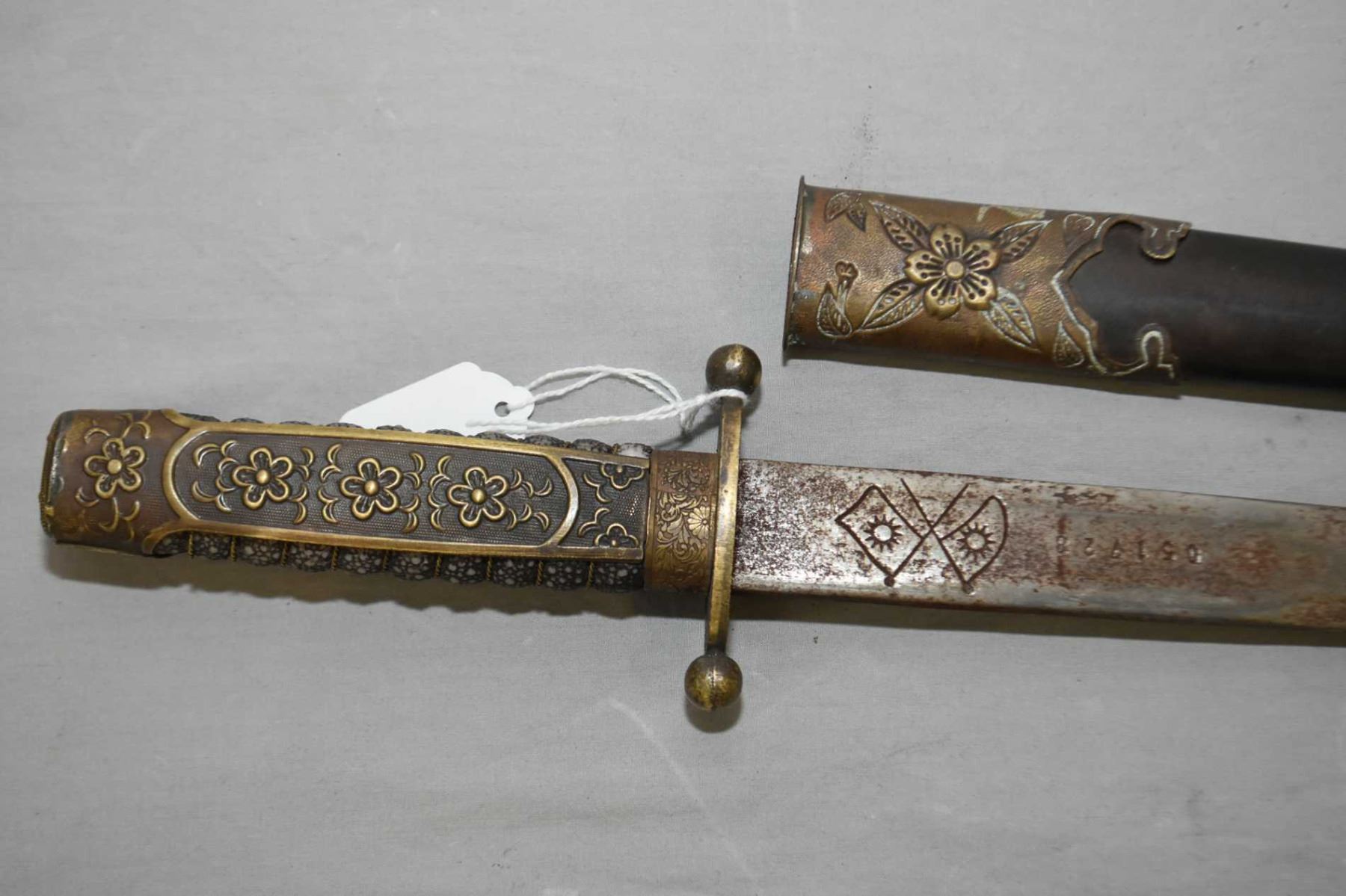 Replica Japanese dagger with sheath
