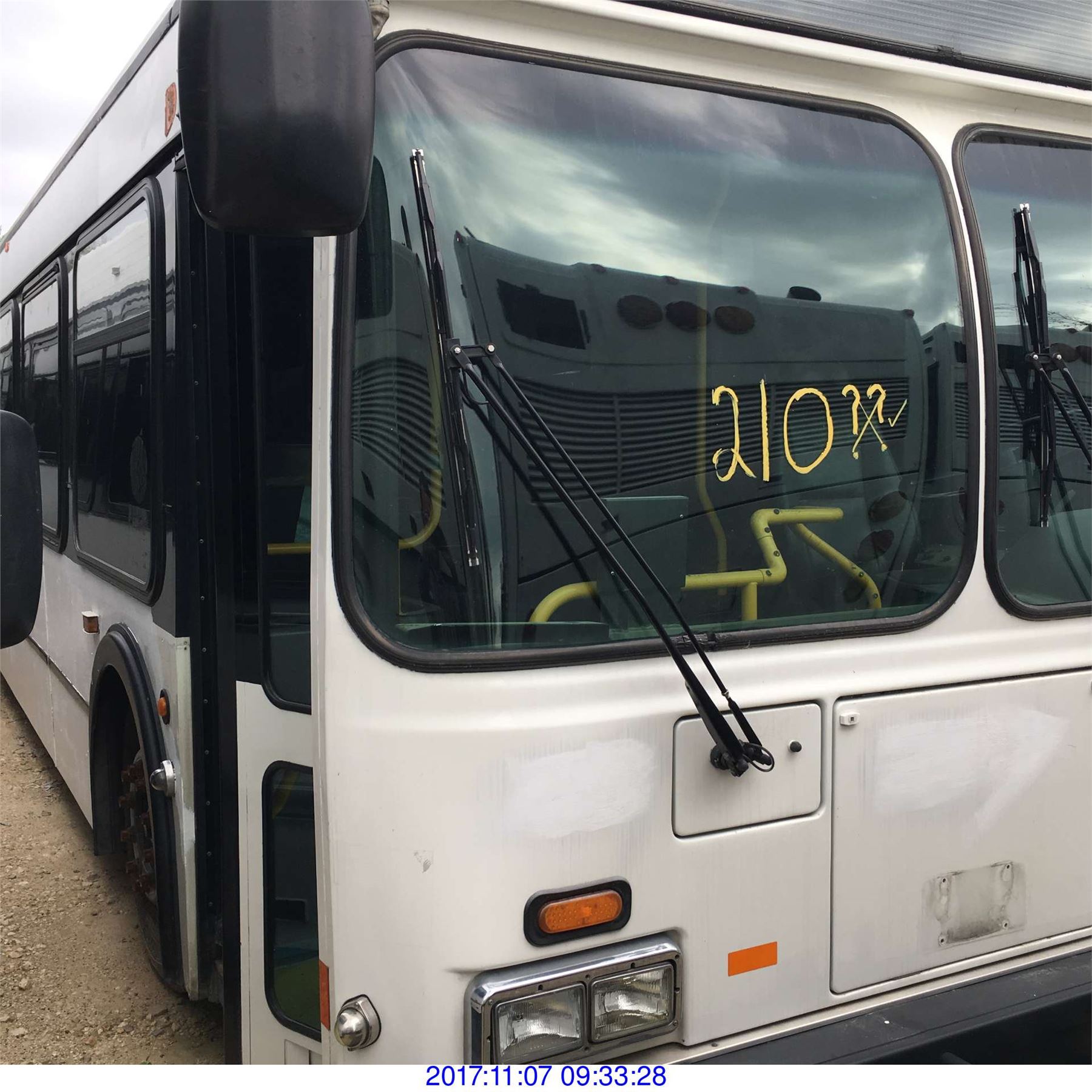 2003 - NEW FLYER D40LF