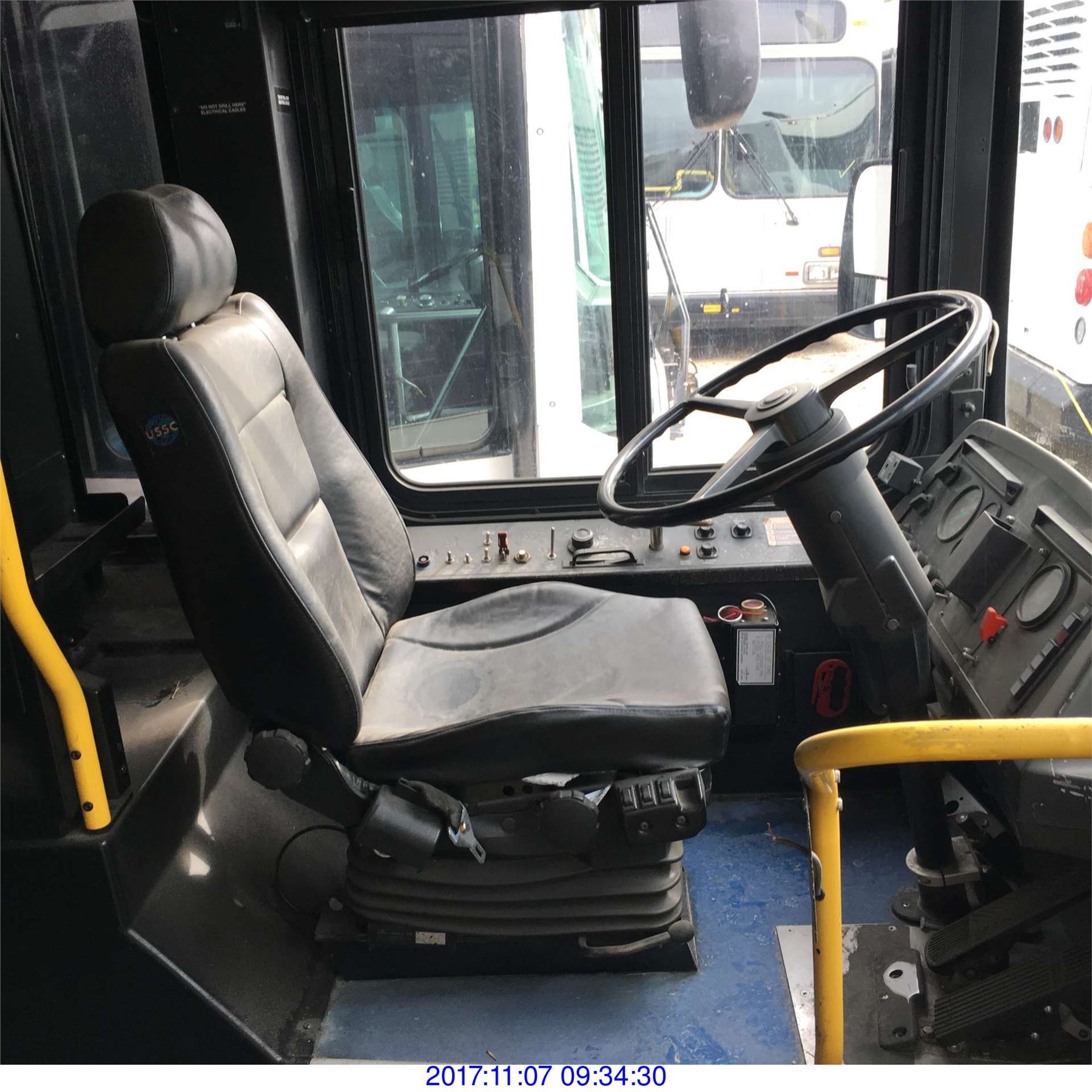 2003 - NEW FLYER D40LF