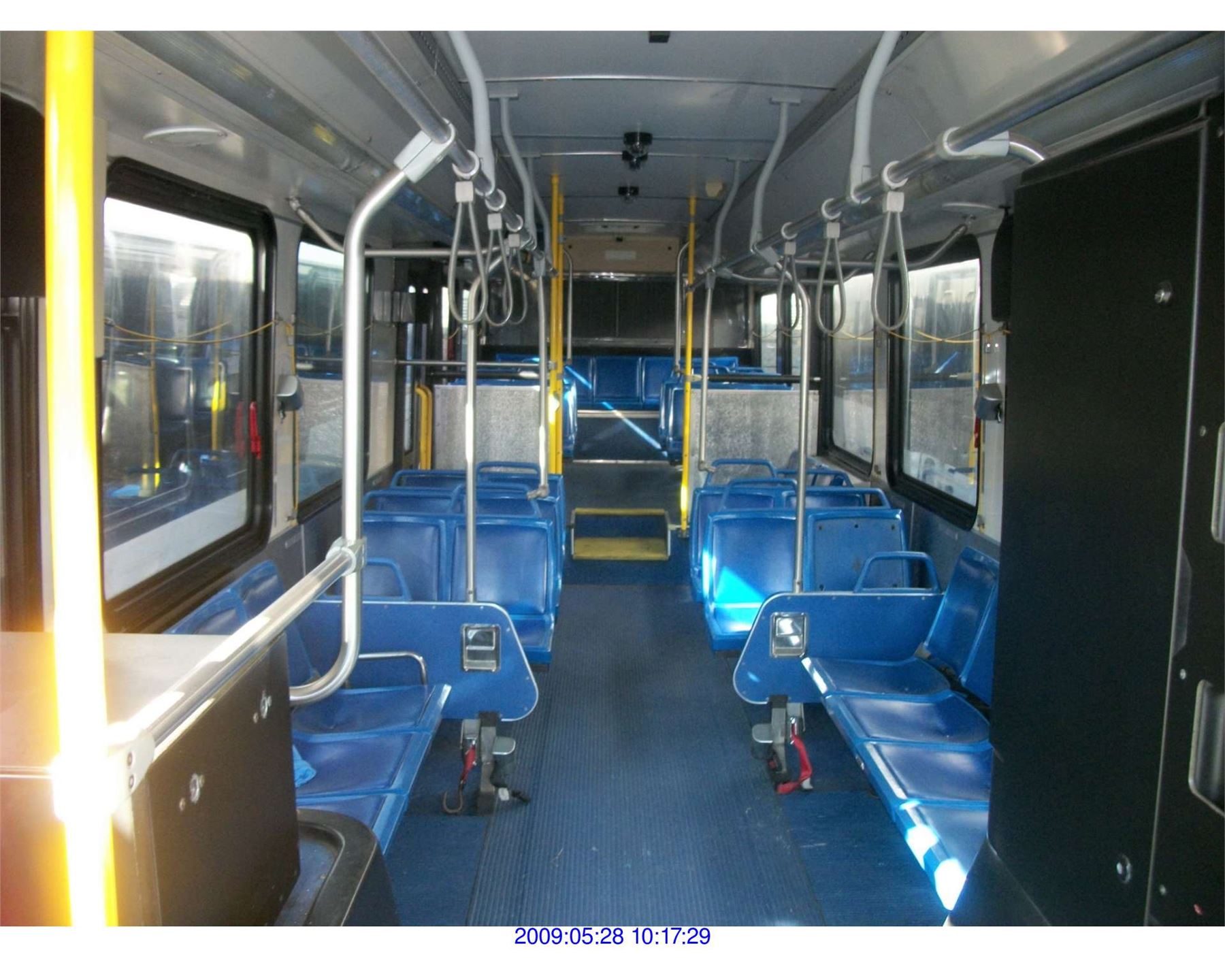 2003 - NEW FLYER D40LF