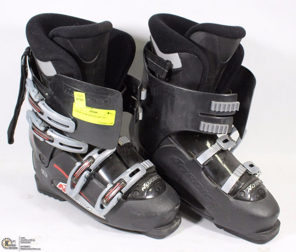 NORDICA SKI BOOTS SIZE 28.5.
