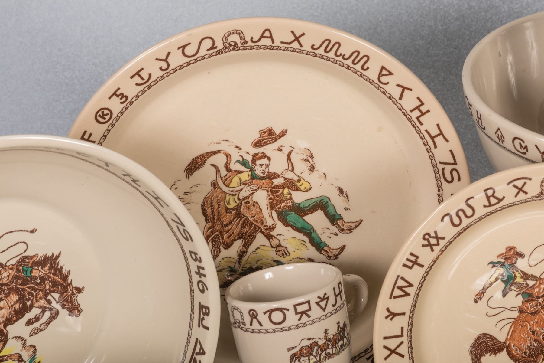 Wallace "Rodeo" Pattern China Set