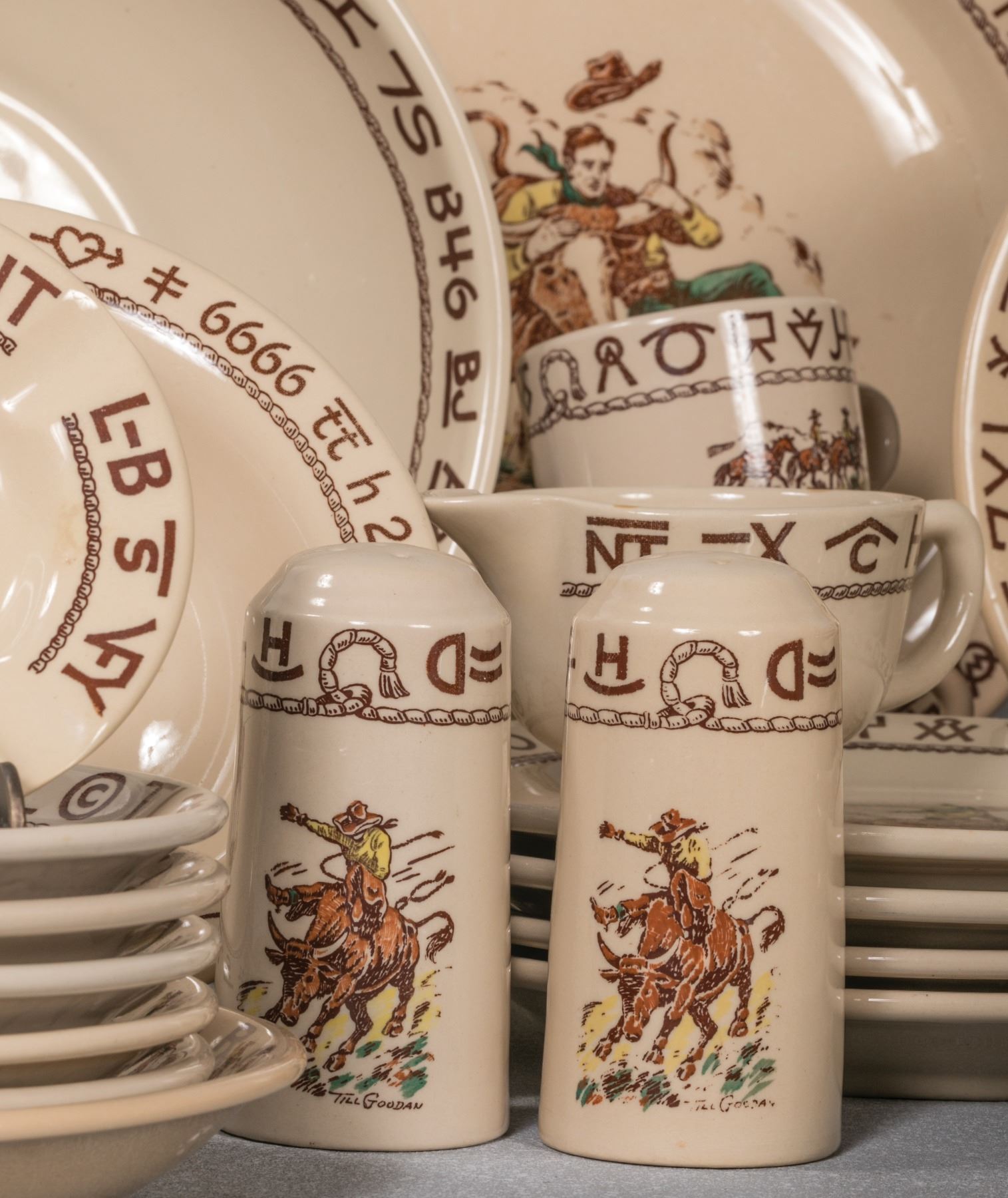 Wallace "Rodeo" Pattern China Set