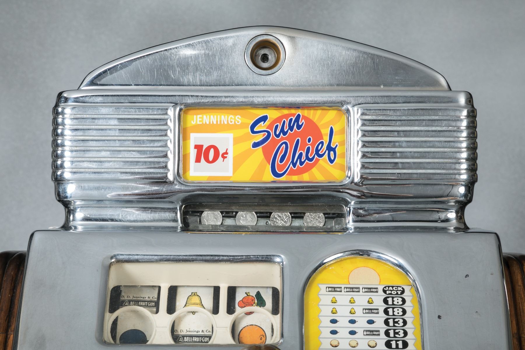 Jennings Sun Chief Slot Machine
