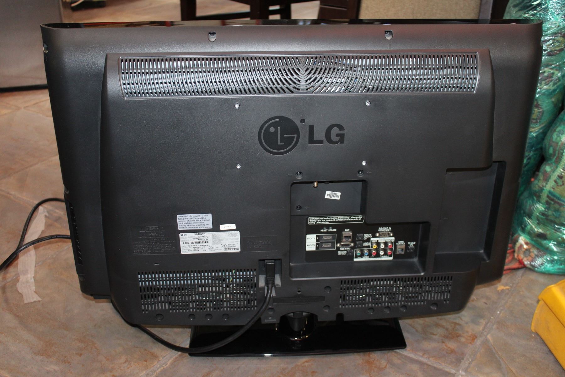 LG 32 INCH LCD TV WITH STAND WORKING LG 32 INCH LCD TV WITH STAND WORKING