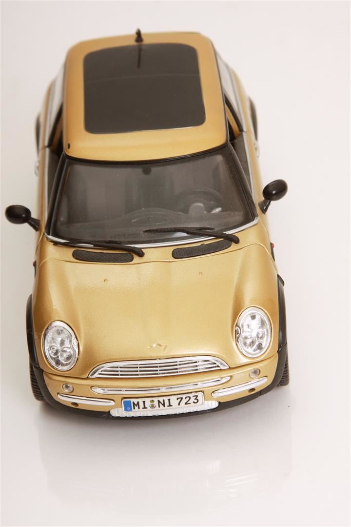 1/18 Scale Mini Cooper by Maisto