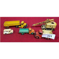 LOT OF 5 VINTAGE COLLECTIBLE DINKY TOYS