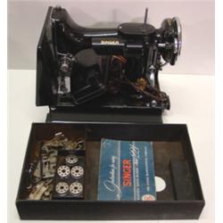 SINGER MODEL 221 SEWING MACHINE W/CASE
