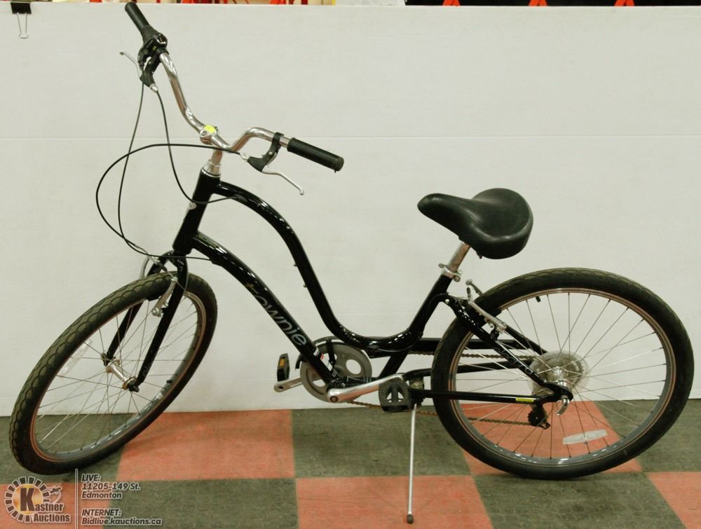 ELECTRA TOWNIE 7 SPEED BICYCLE