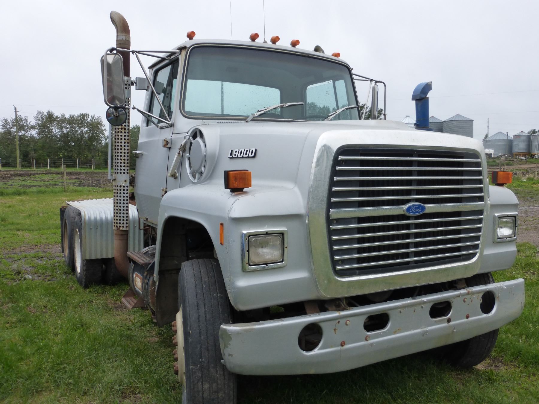 1985 FORD L9000