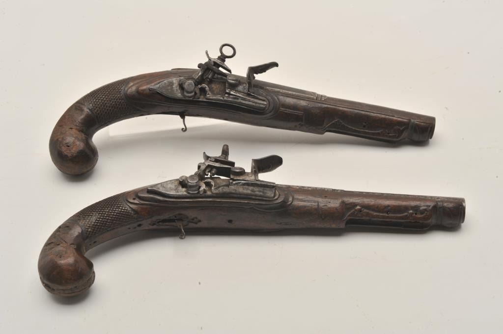 18AR-29 PAIR OF MIQUELETPair of Italian miquelet flintlock pistols ...