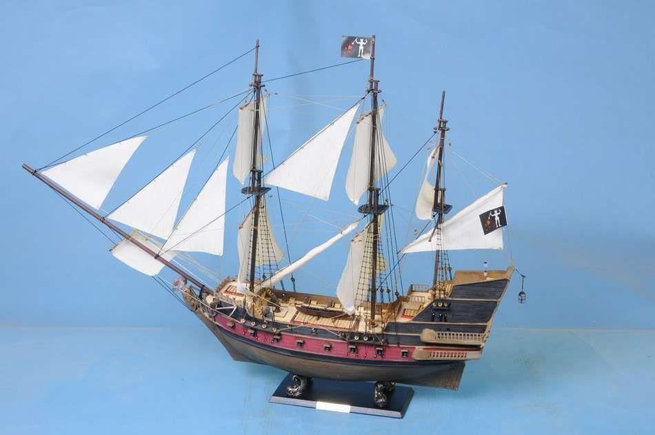 Blackbeard's Queen Anne's Revenge Model Pirate Ship 36" - White Sails
