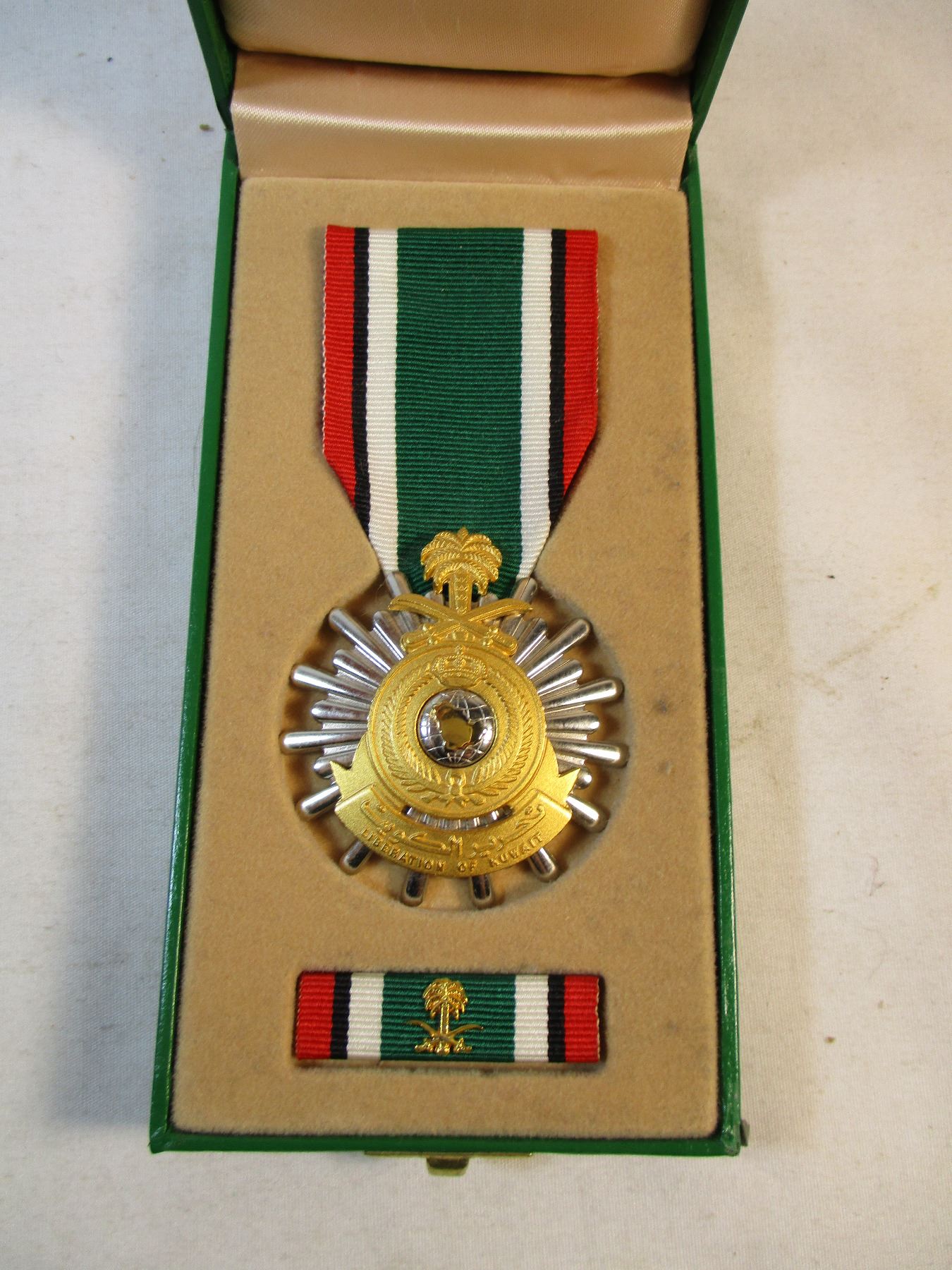 1991 Gulf War Kingdom of Saudi Arabia Liberation of Kuwait Medal and ...