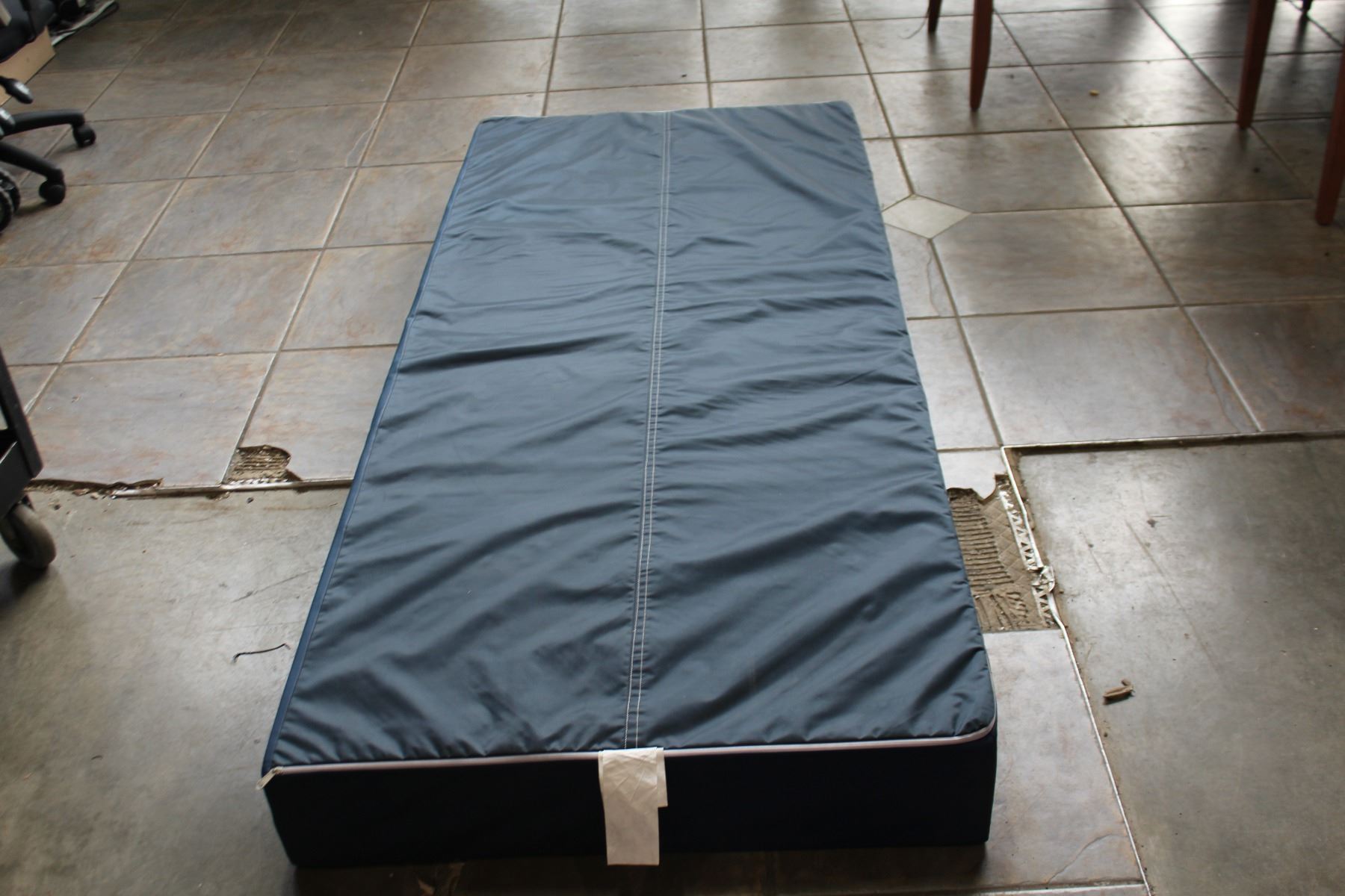 6 5 FOOT BY 3 FOOT BY 6 INCH GYM EXERCISE MAT 6 5 FOOT BY 3 FOOT BY 6 INCH GYM EXERCISE MAT