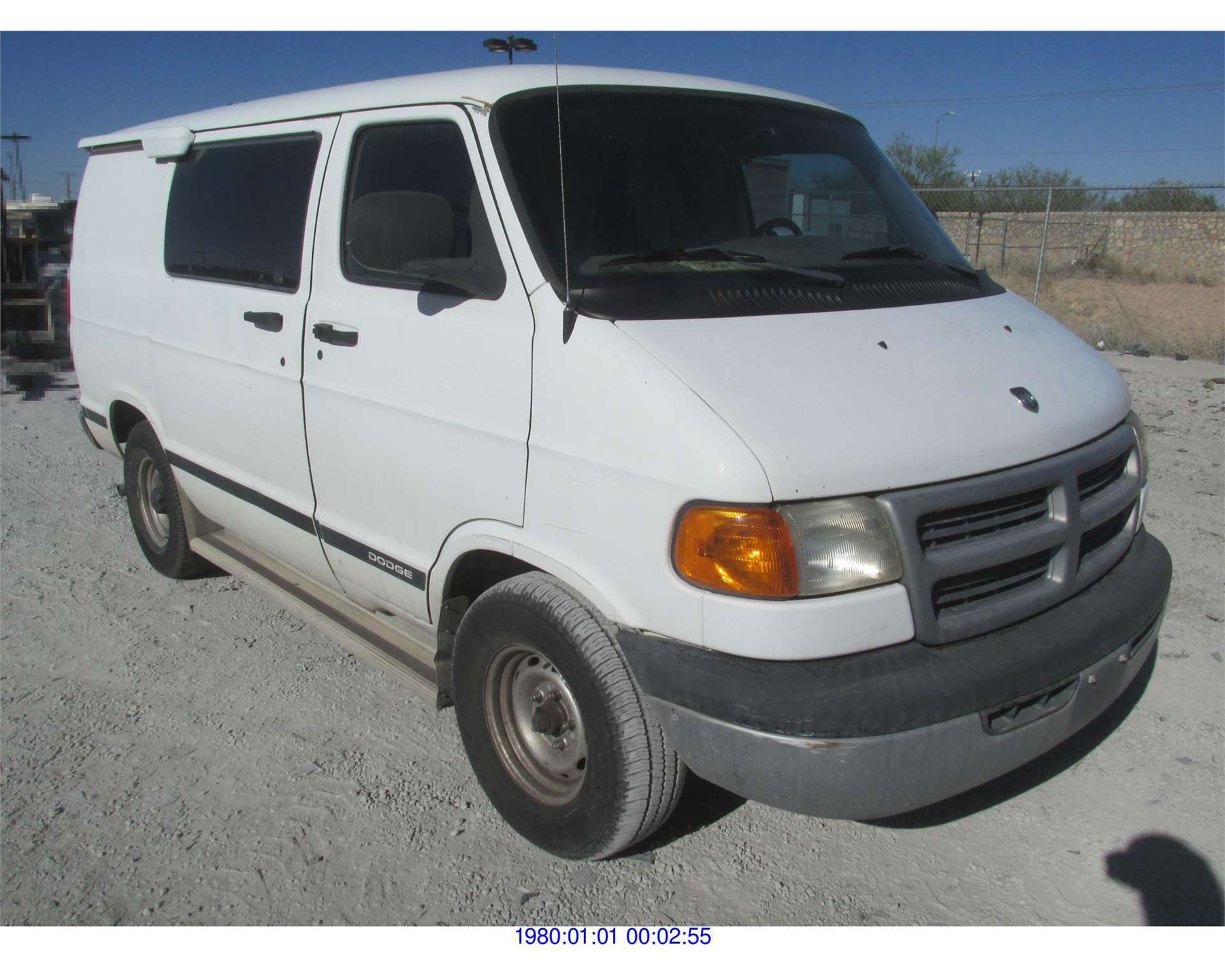 2000 - DODGE RAM VAN 1500