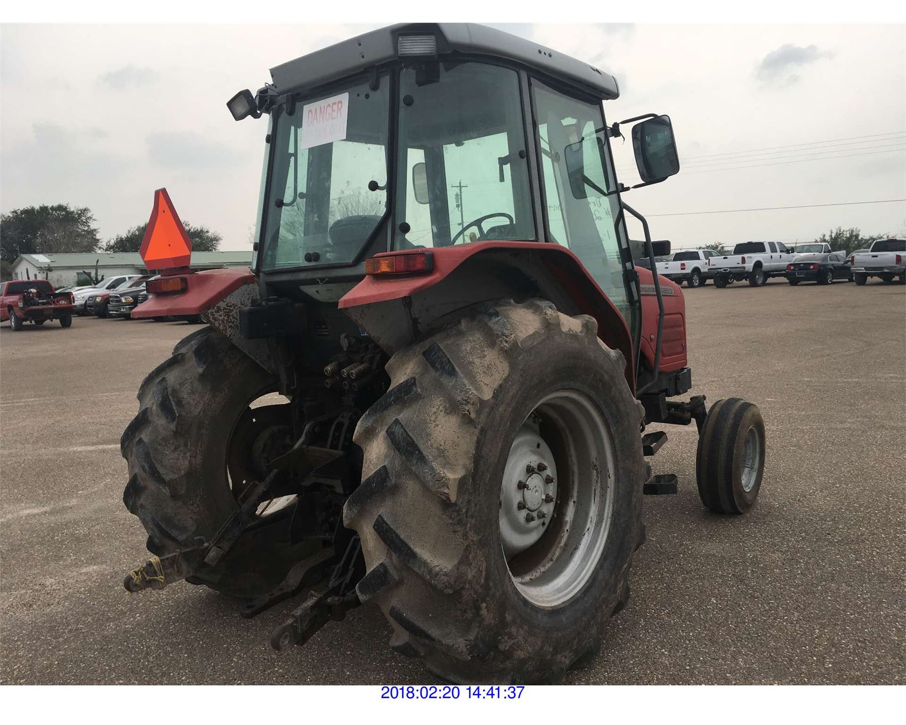 2000 - MASSEY FERGUSON TRACTOR