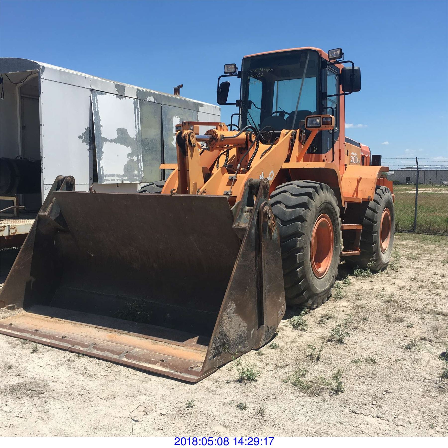 2006 - DOOSAN DAEWOO 200V FRONT END LOADER