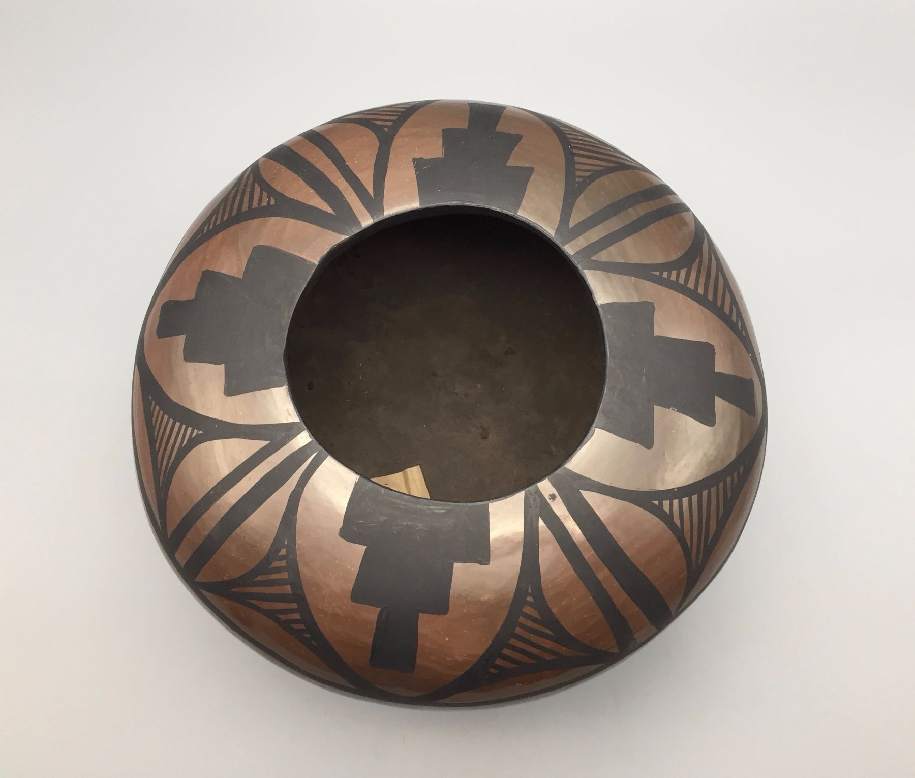 Unique! Isleta Pueblo Pottery Vessel - Diane Wade