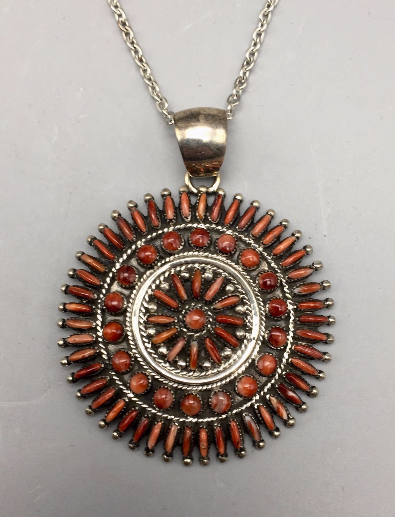 Needlepoint Spiny Oyster Necklace