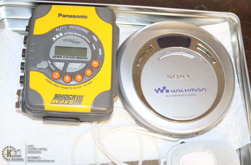ORIGINAL SONY WALKMAN PLUS PANASONIC