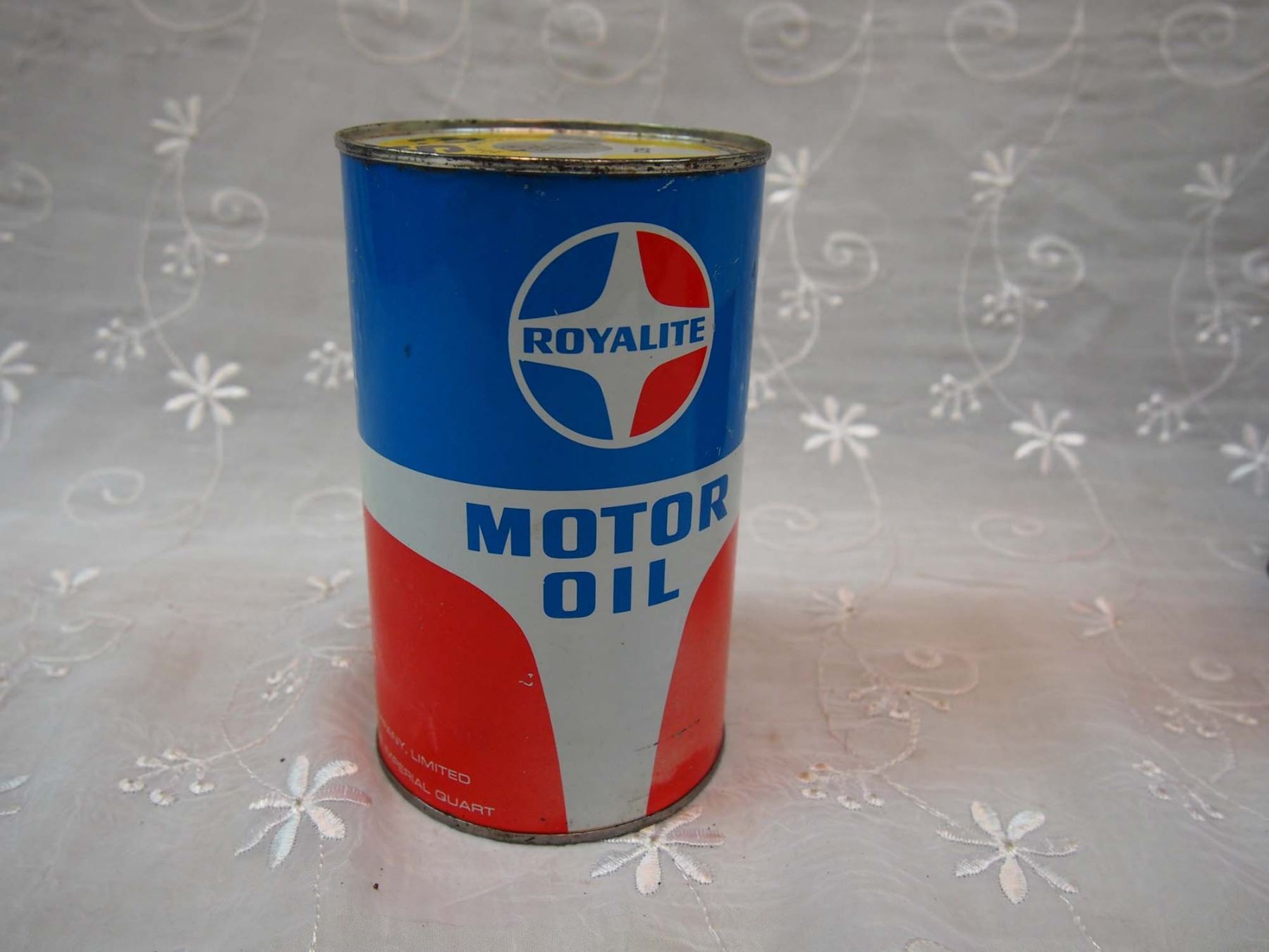 Lot OF Oil Tins, 1 Gallon 3 Star Imperial, Royalite (Full) & Esso(Full)