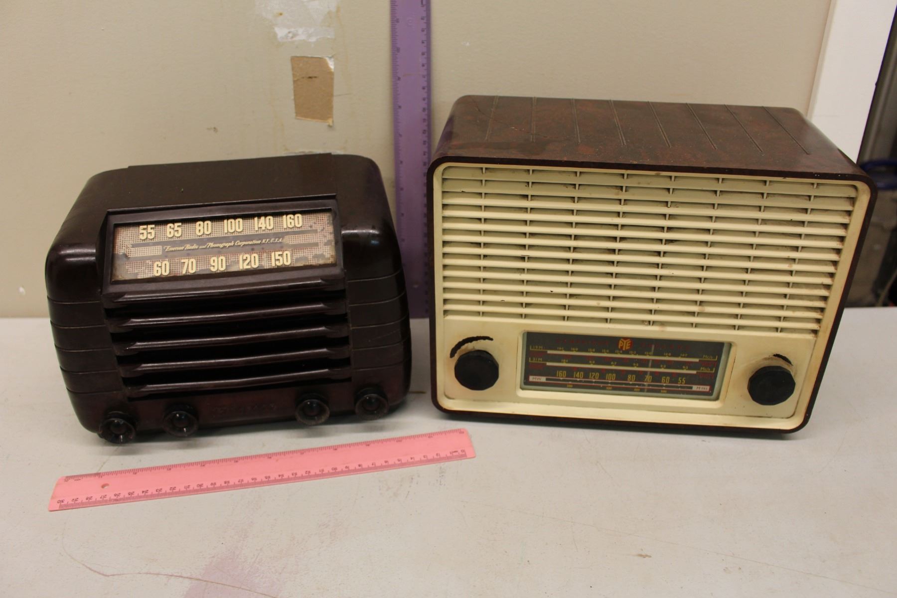 2 Vintage 1940s 1950s Tube Radios Emerson & Cambridge PYE