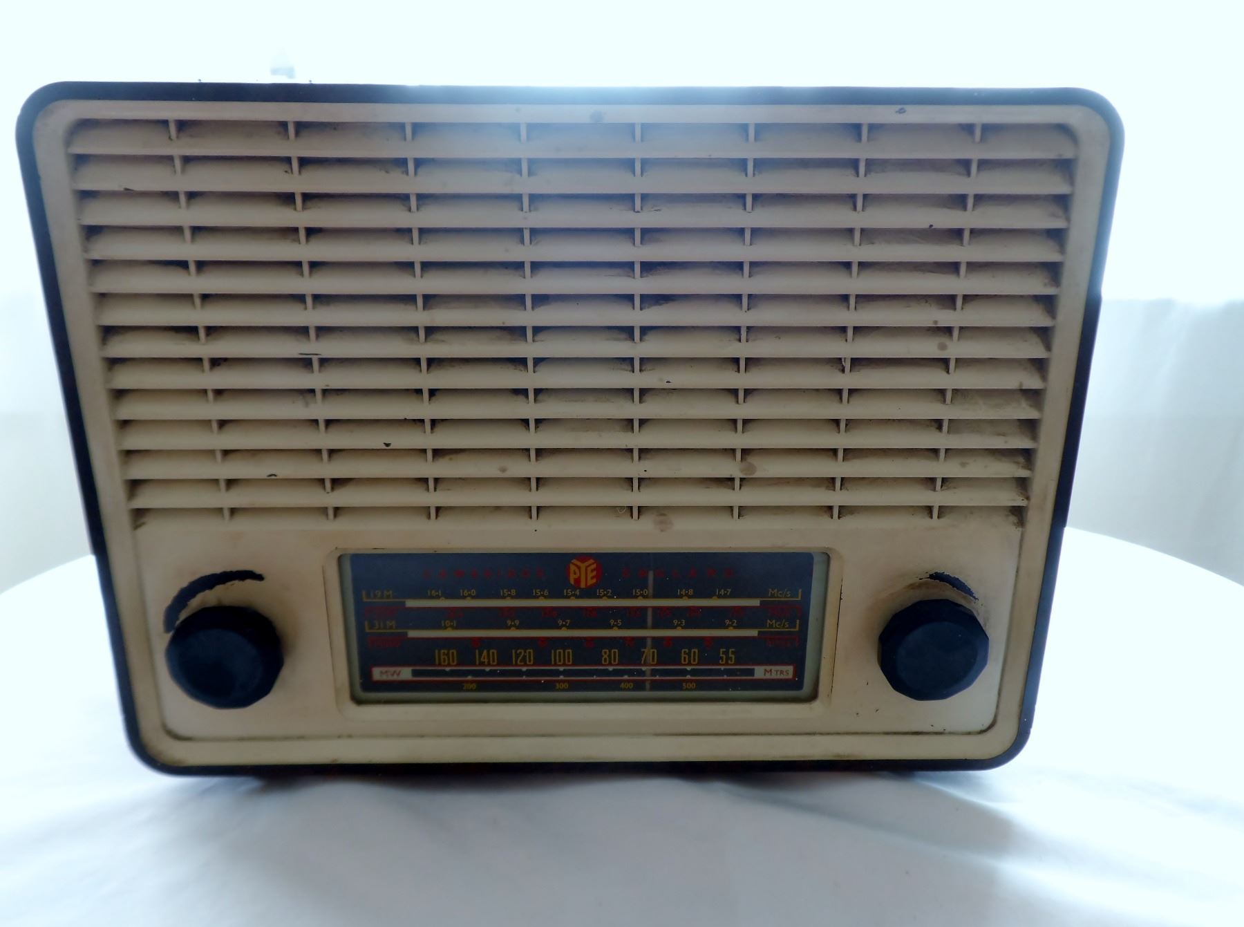 2 Vintage 1940s 1950s Tube Radios Emerson & Cambridge PYE