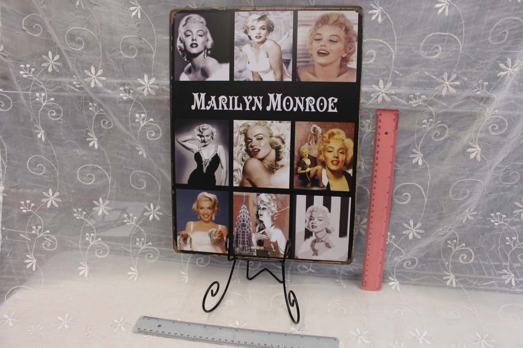 Marilyn Monroe Tin Sign w/Stand