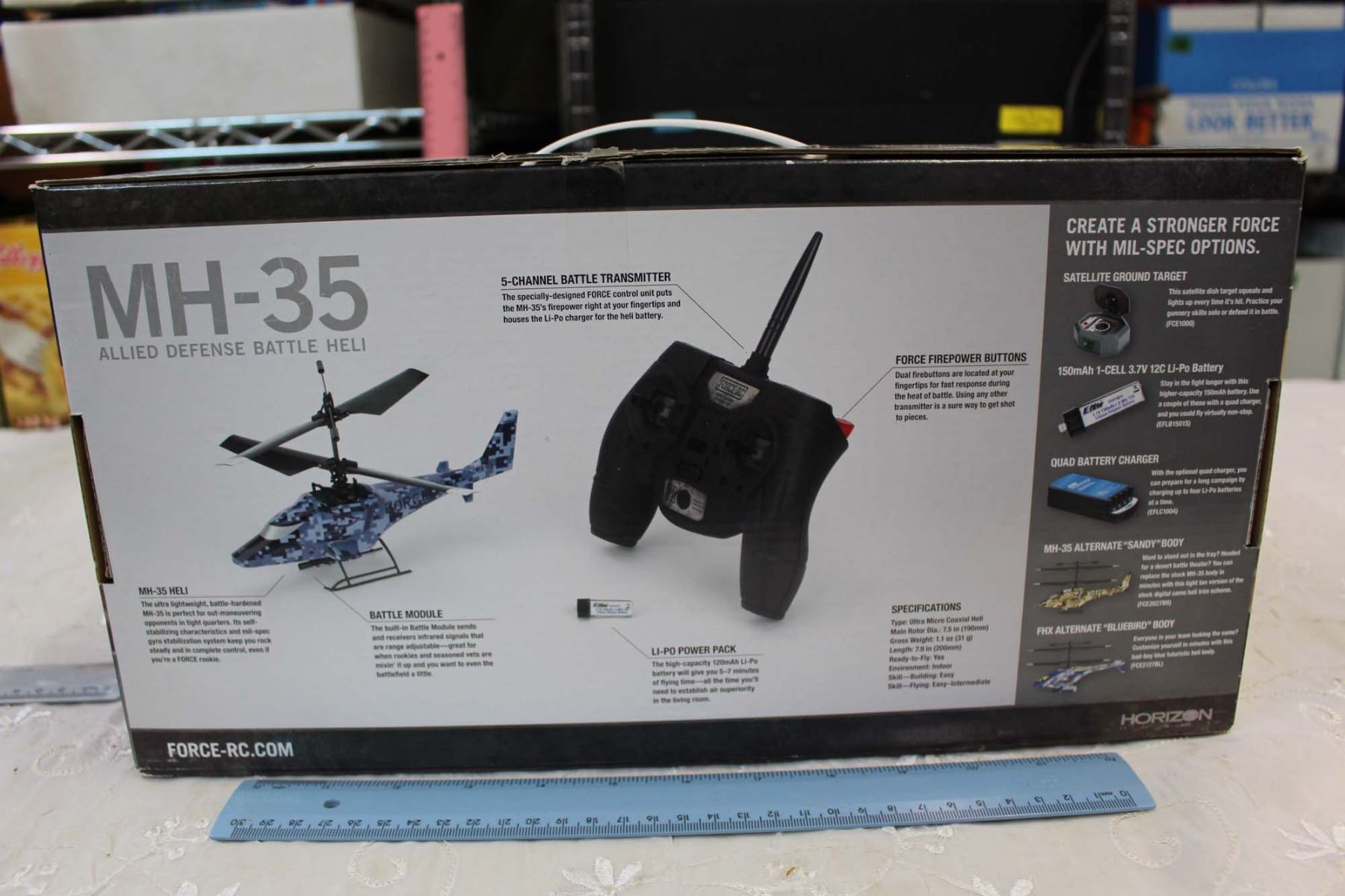 German Super Tank 'Maus' Model & A MH-35 Battle Helicopter