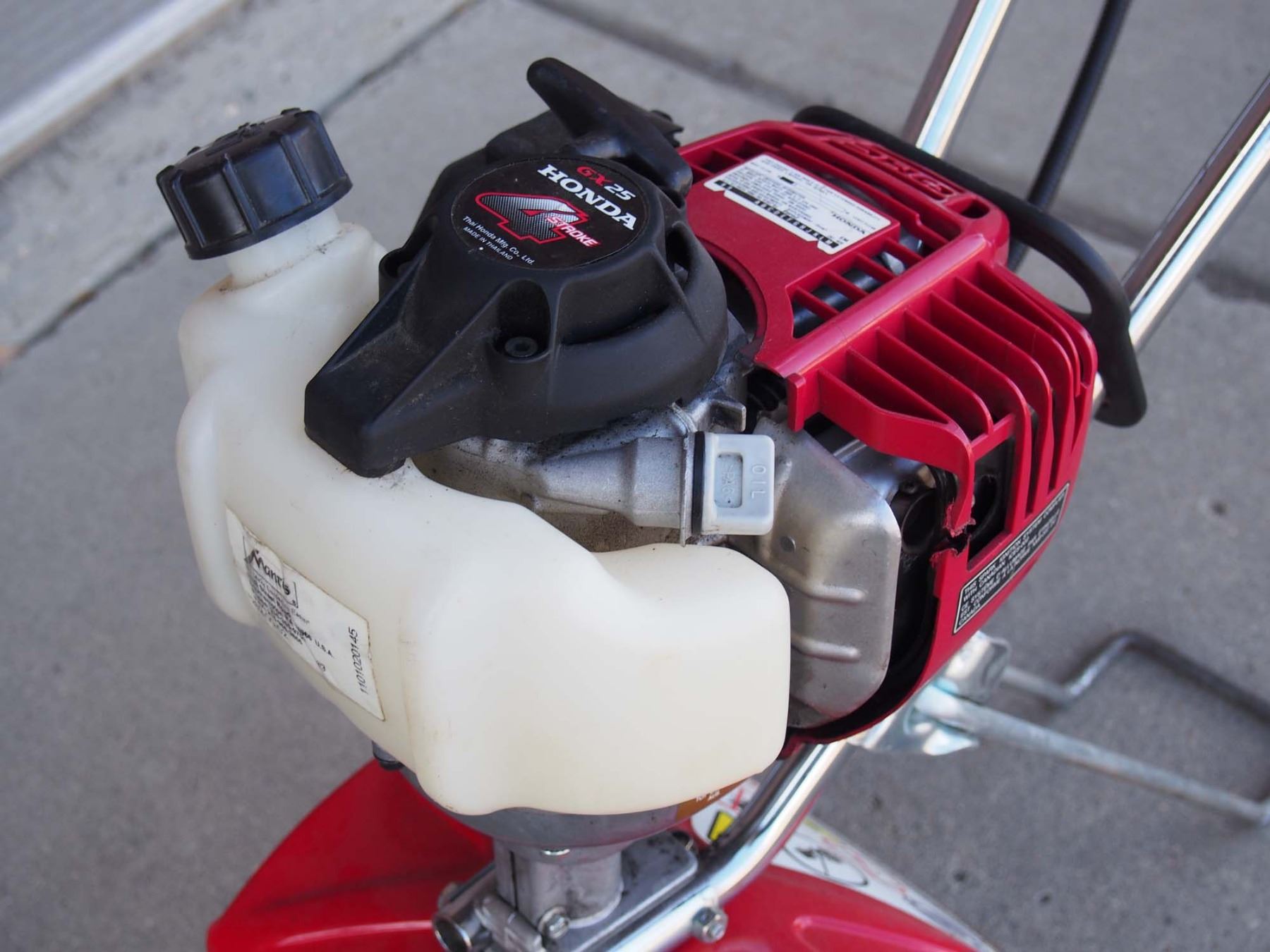 Mantis Rototiller, Honda GX25 4 Stroke Engine