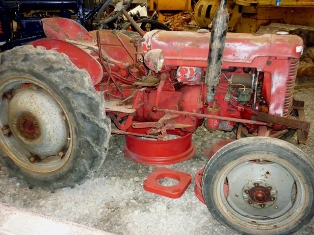 1948 Farmall DD Tractor
