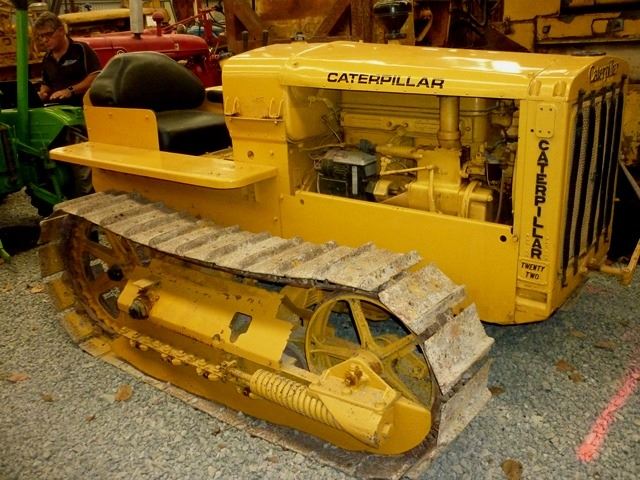 CAT 22 Crawler Tractor