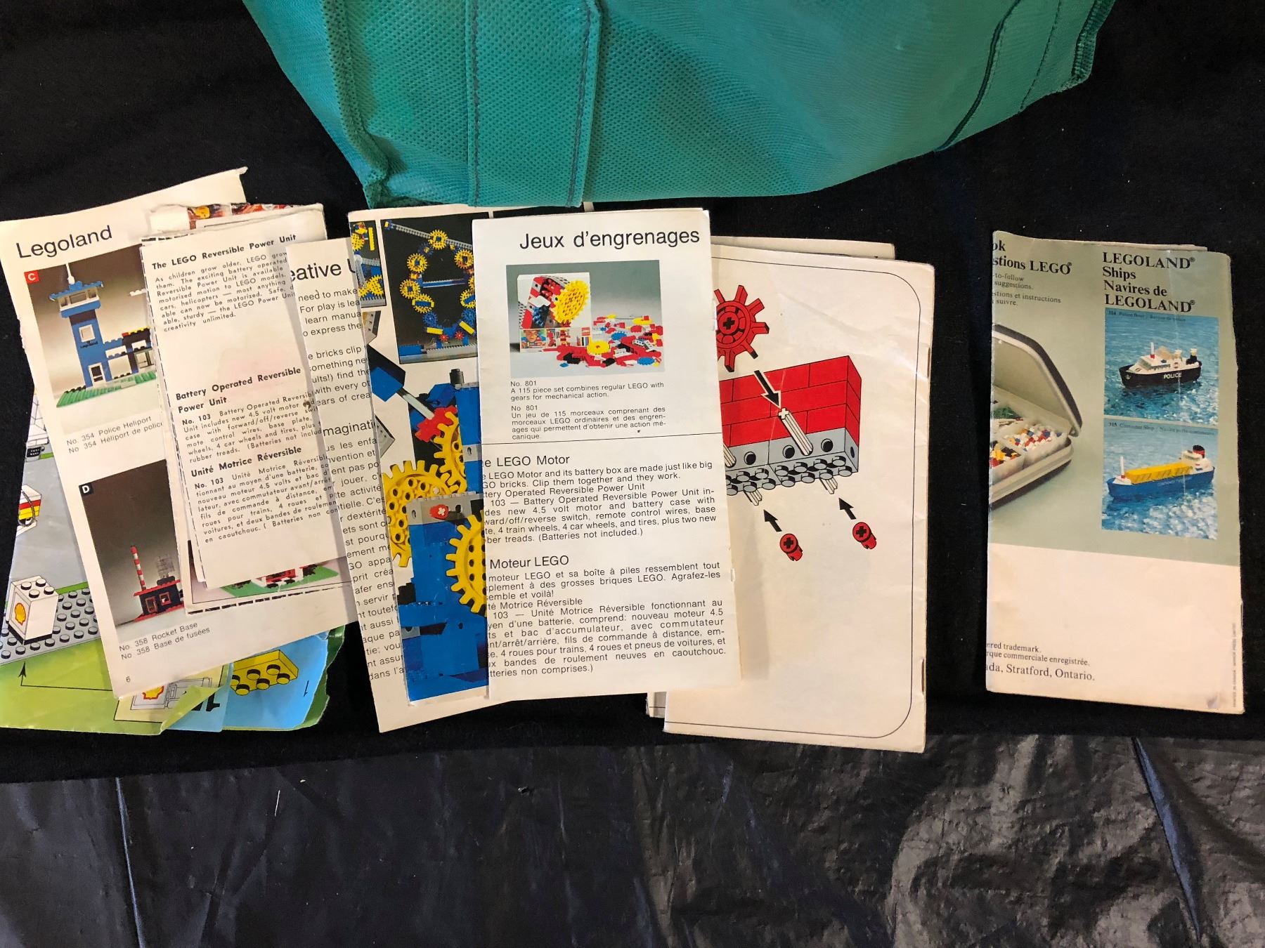 LEGO LOT W/ VARIOUS INSTRUCTION BOOKLETS