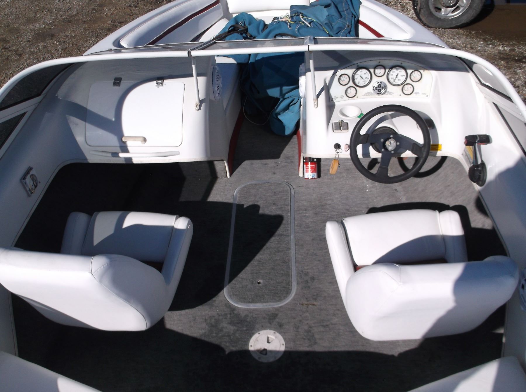 1990 Chris Craft Fiberglass Boat- 145 HP- Cobra 3.0 Litre Inboard Motor ...