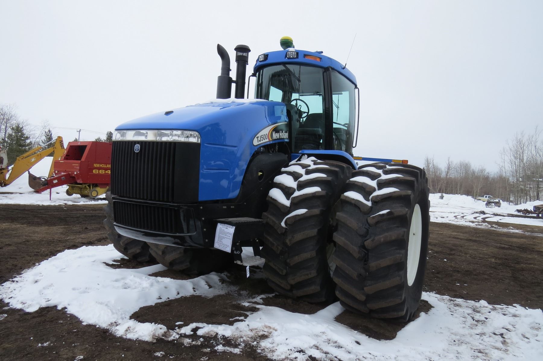 NEW HOLLAND TJ500 550 HP TRACTOR