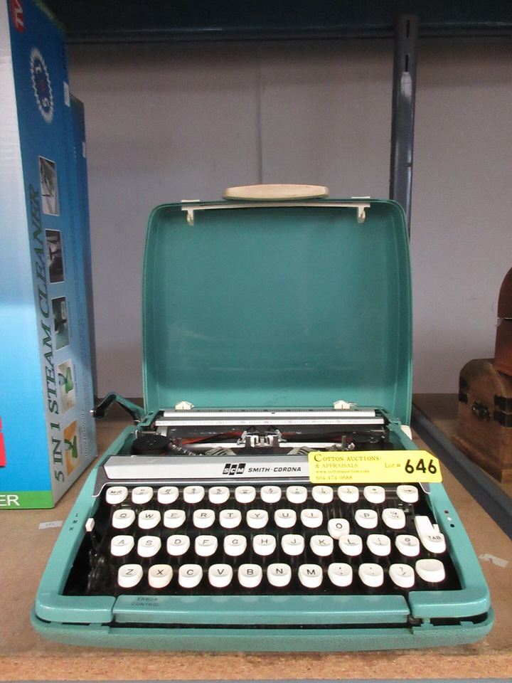 Vintage Smith-Corona Manual Typewriter with Case