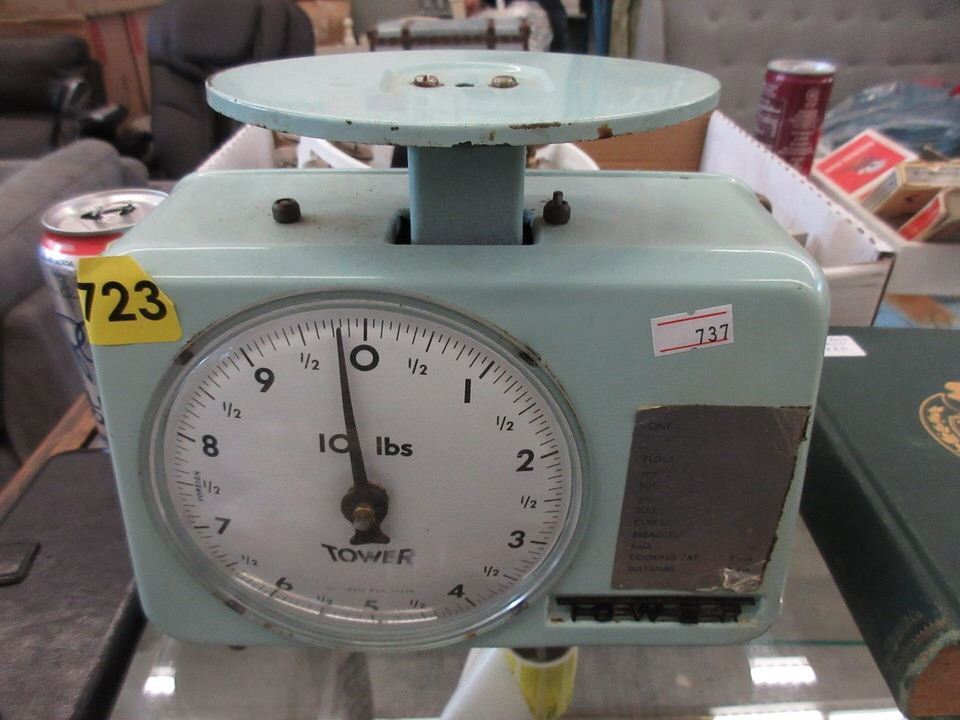 Vintage 10 LB Scale