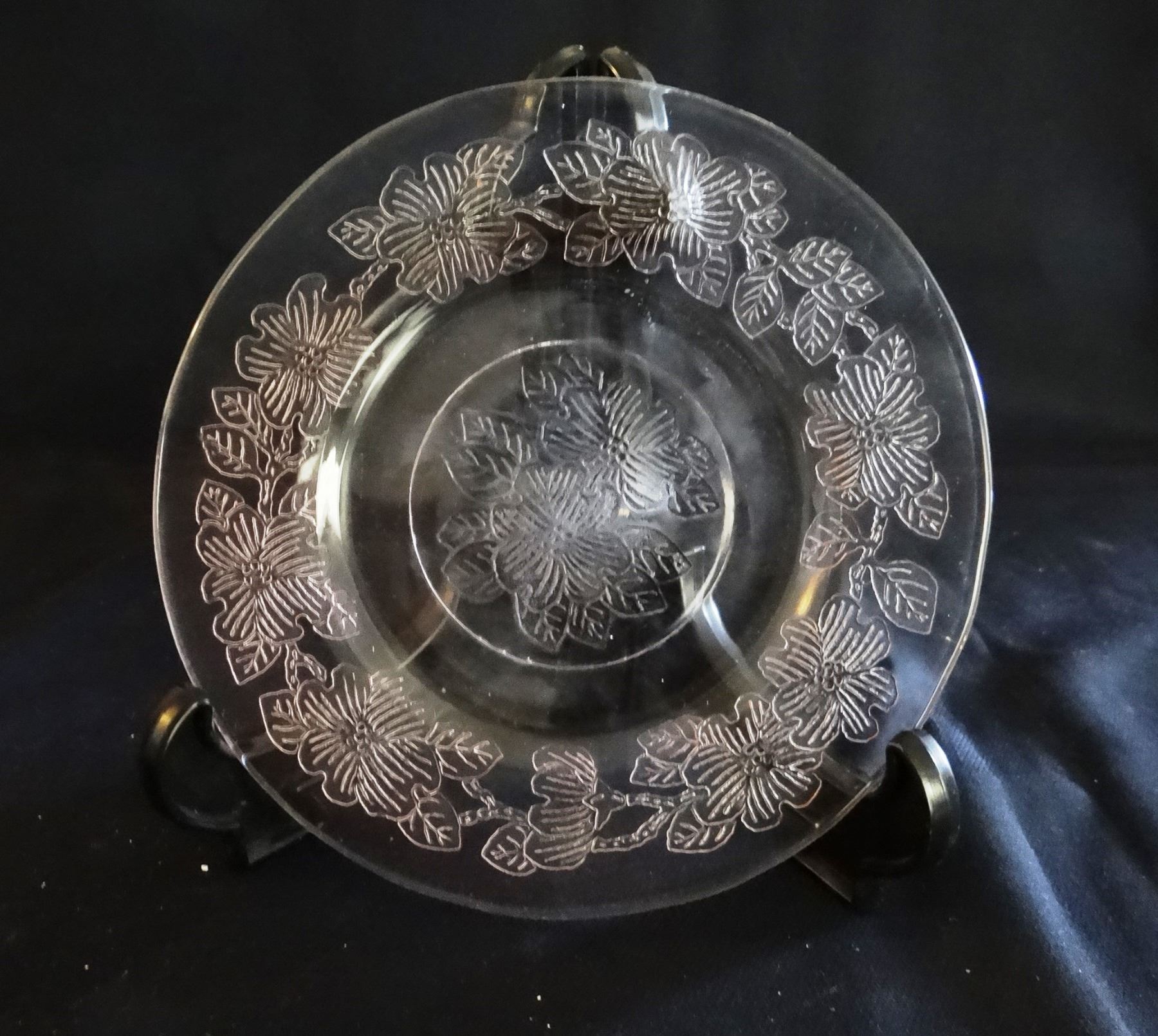 8 depression glass 6" plates and Iris &Herringbone plates, 6"