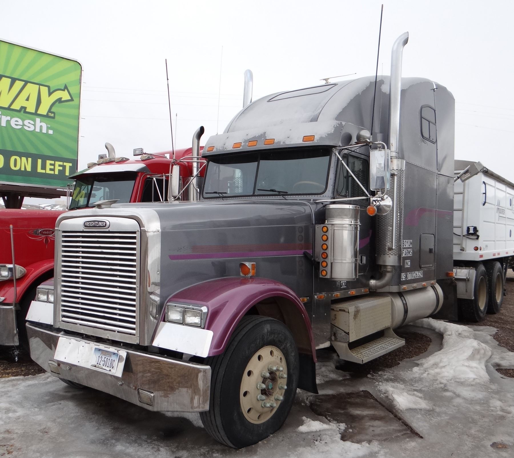 1997 Freightliner semi tractor