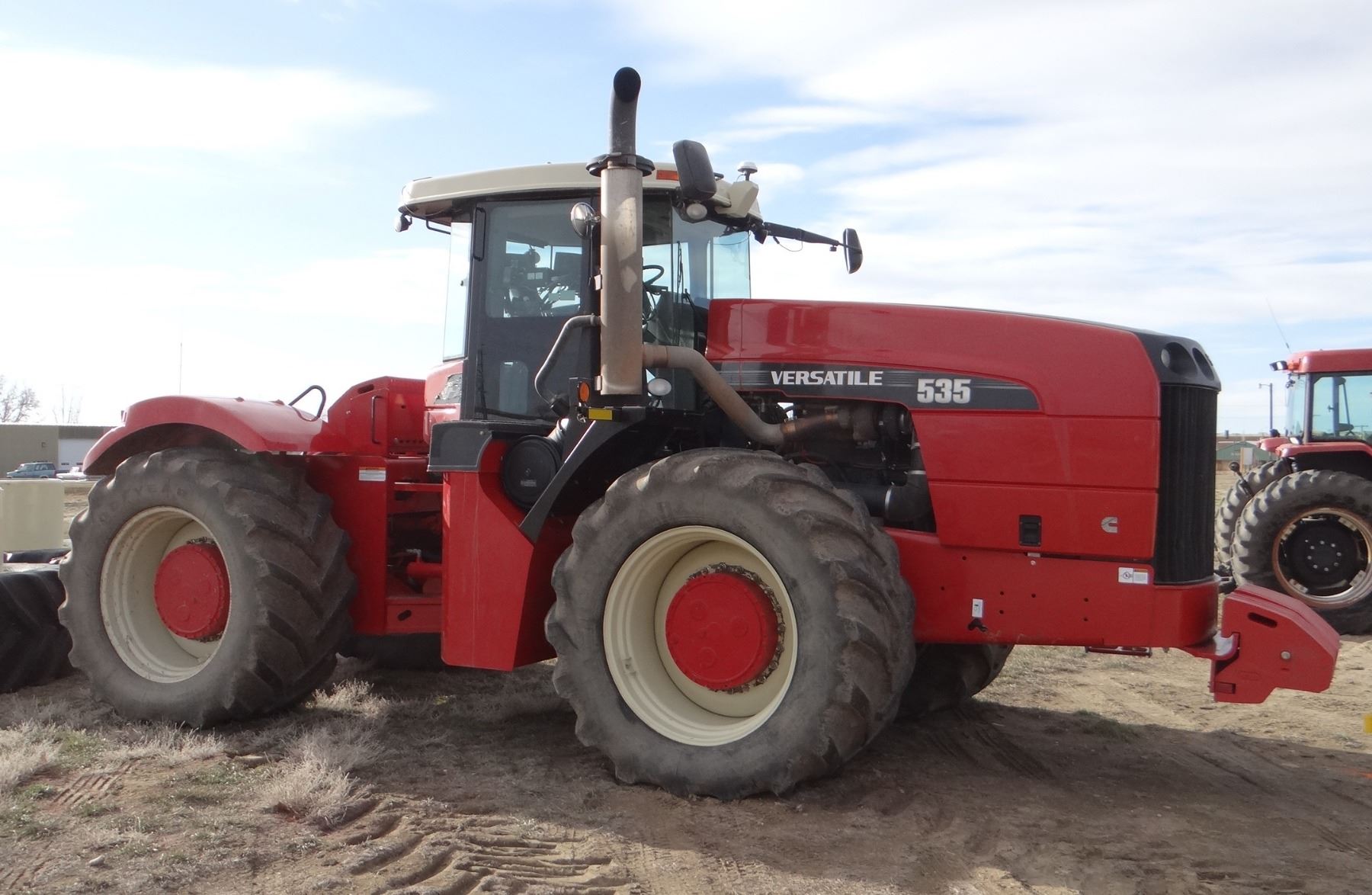 2010 Versatile 535 tractor, 4WD, 3136 hrs, 535 hp.