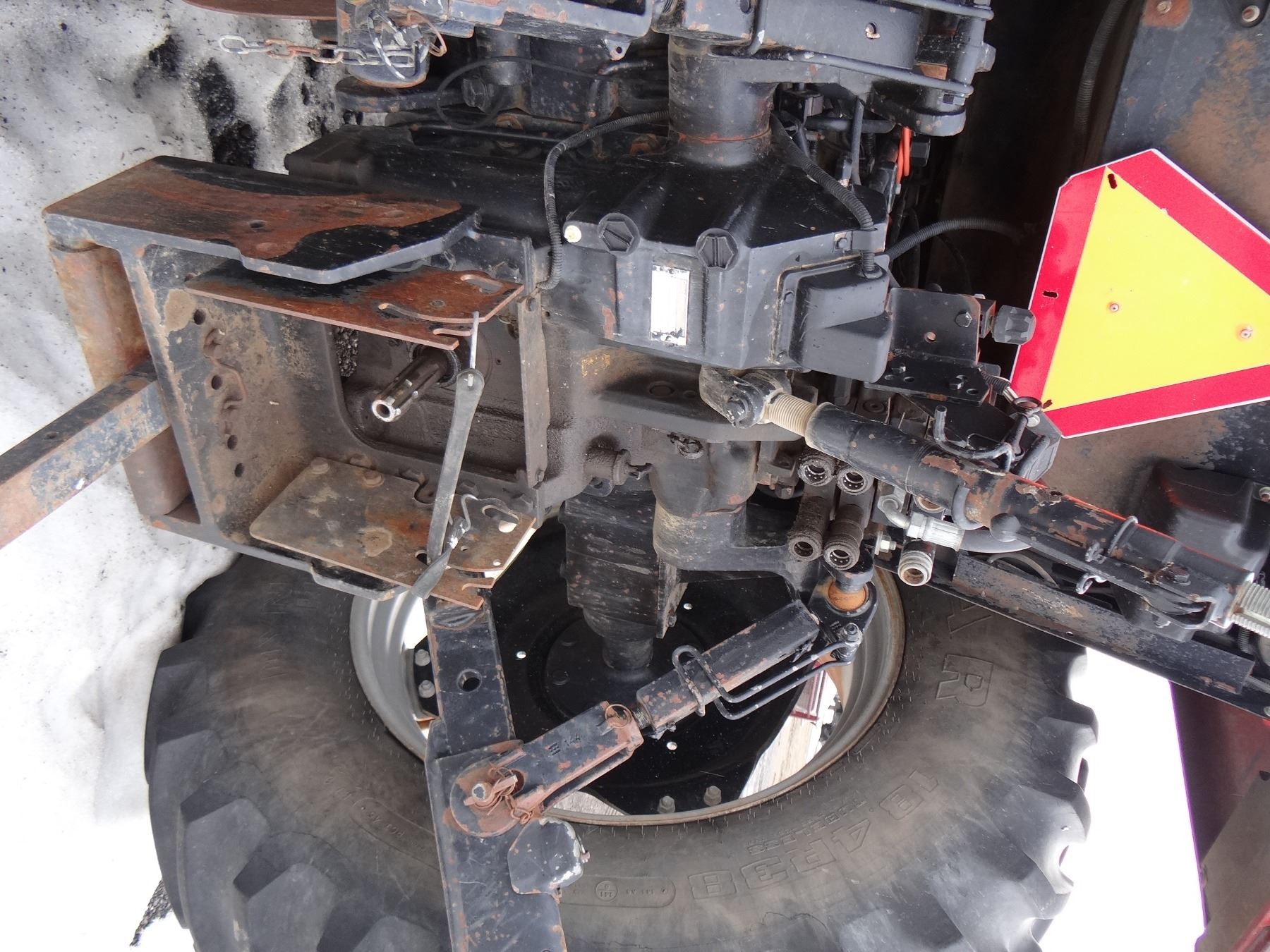 1998 Case IH MX120 tractor, MFWD, 8676 hrs., w/Case IH L300 loader ...