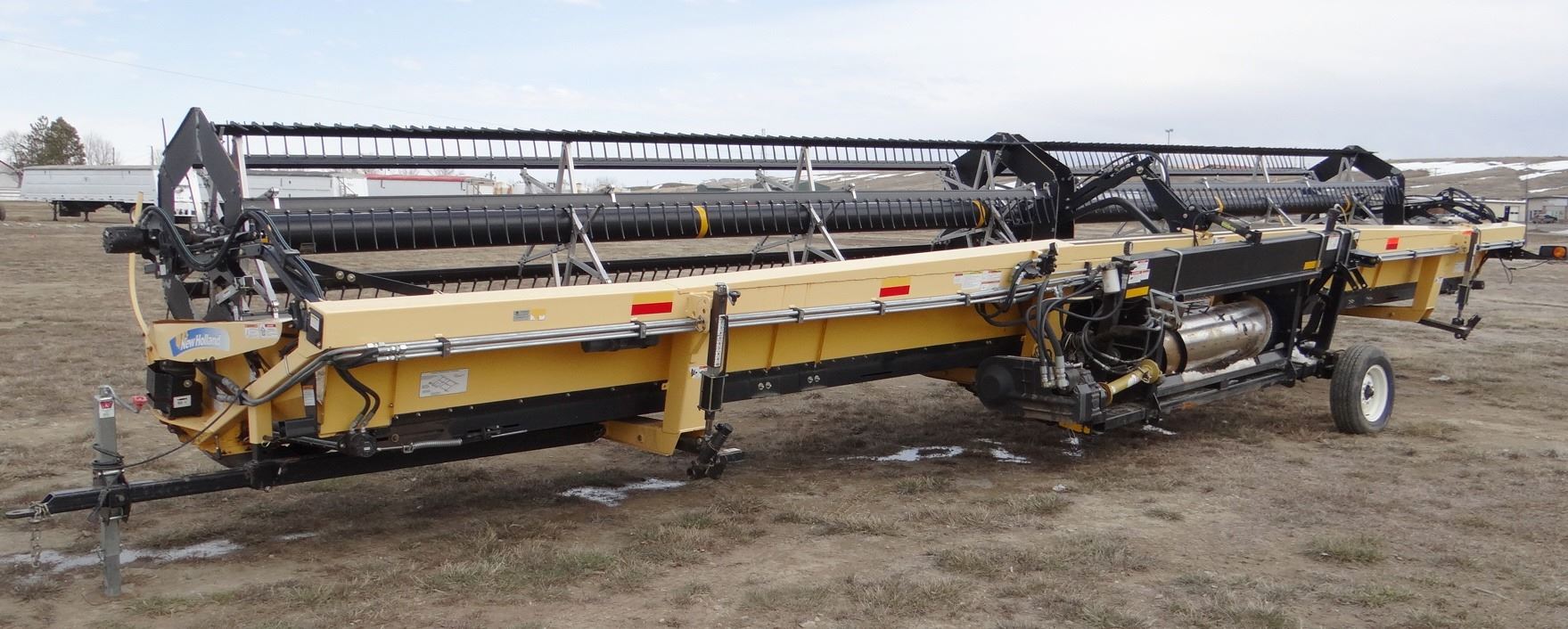 2012 New Holland 94C draper header, 42'