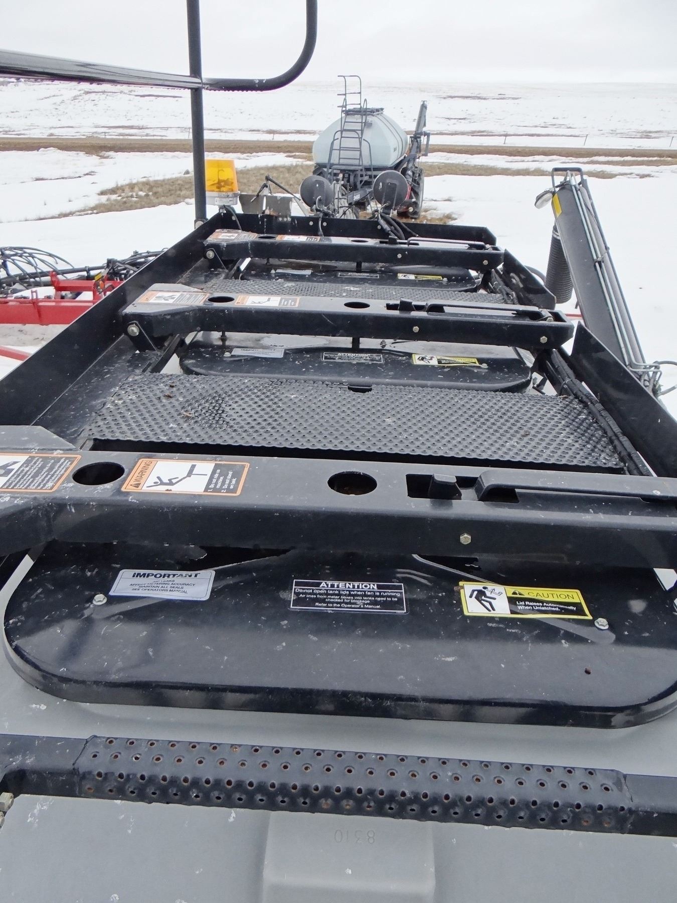 2012 CASE IH ATX700 air drill, 70’x10” spacing, w/Case IH 3430 TBT cart ...